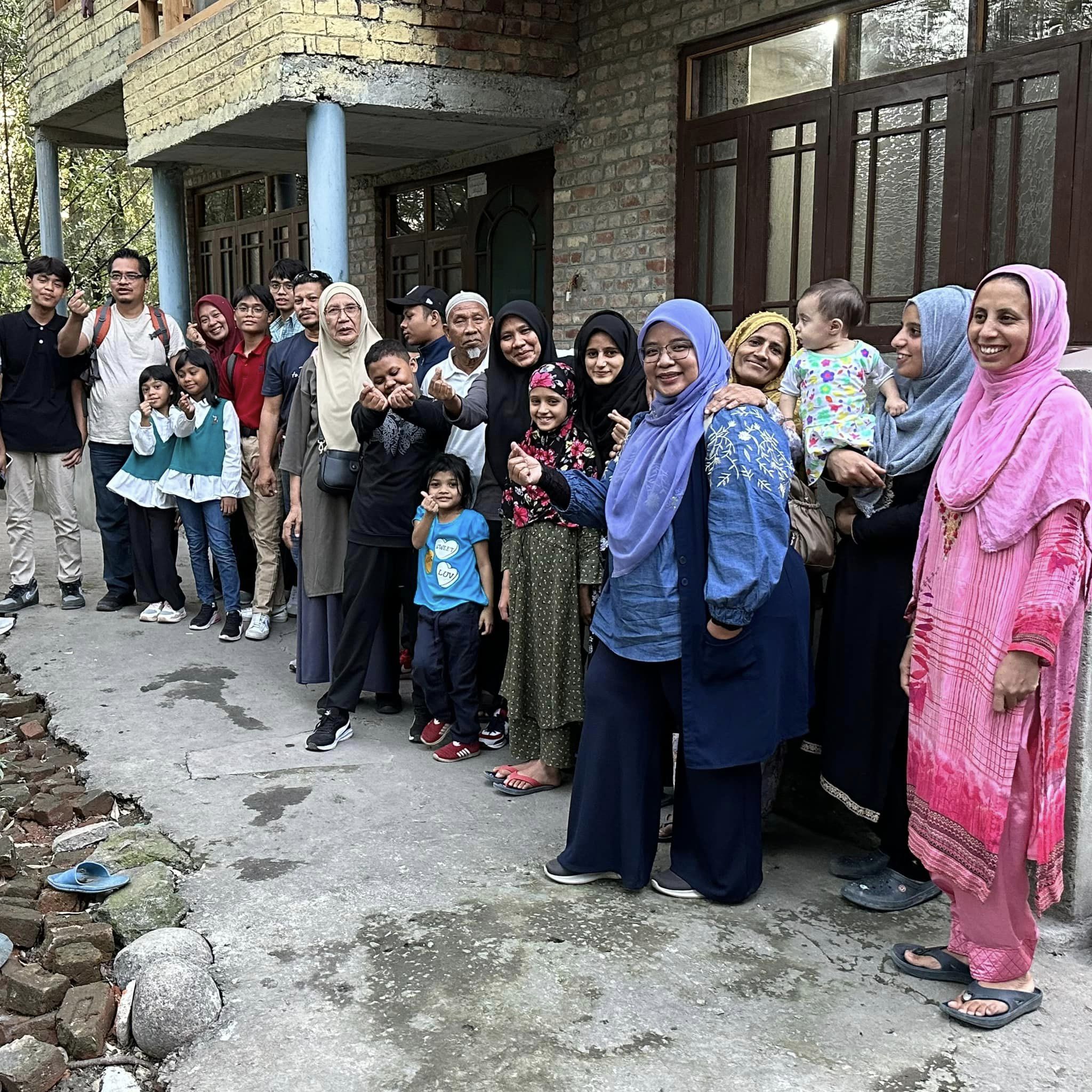 Pakej Travel ke Bromo 2026 by Amora Escape