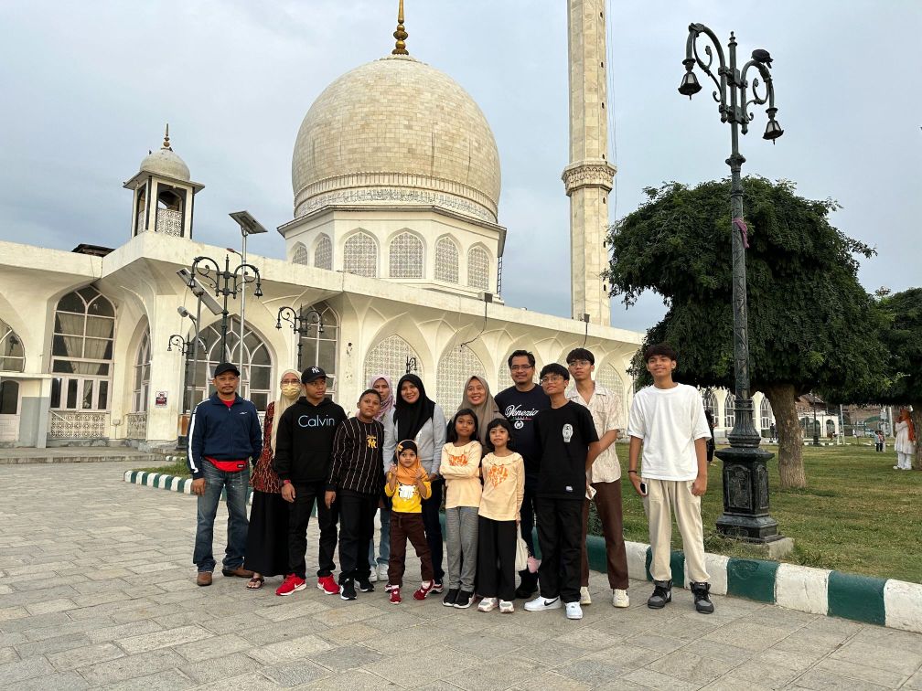 Pakej Travel ke Bromo 2026 by Amora Escape